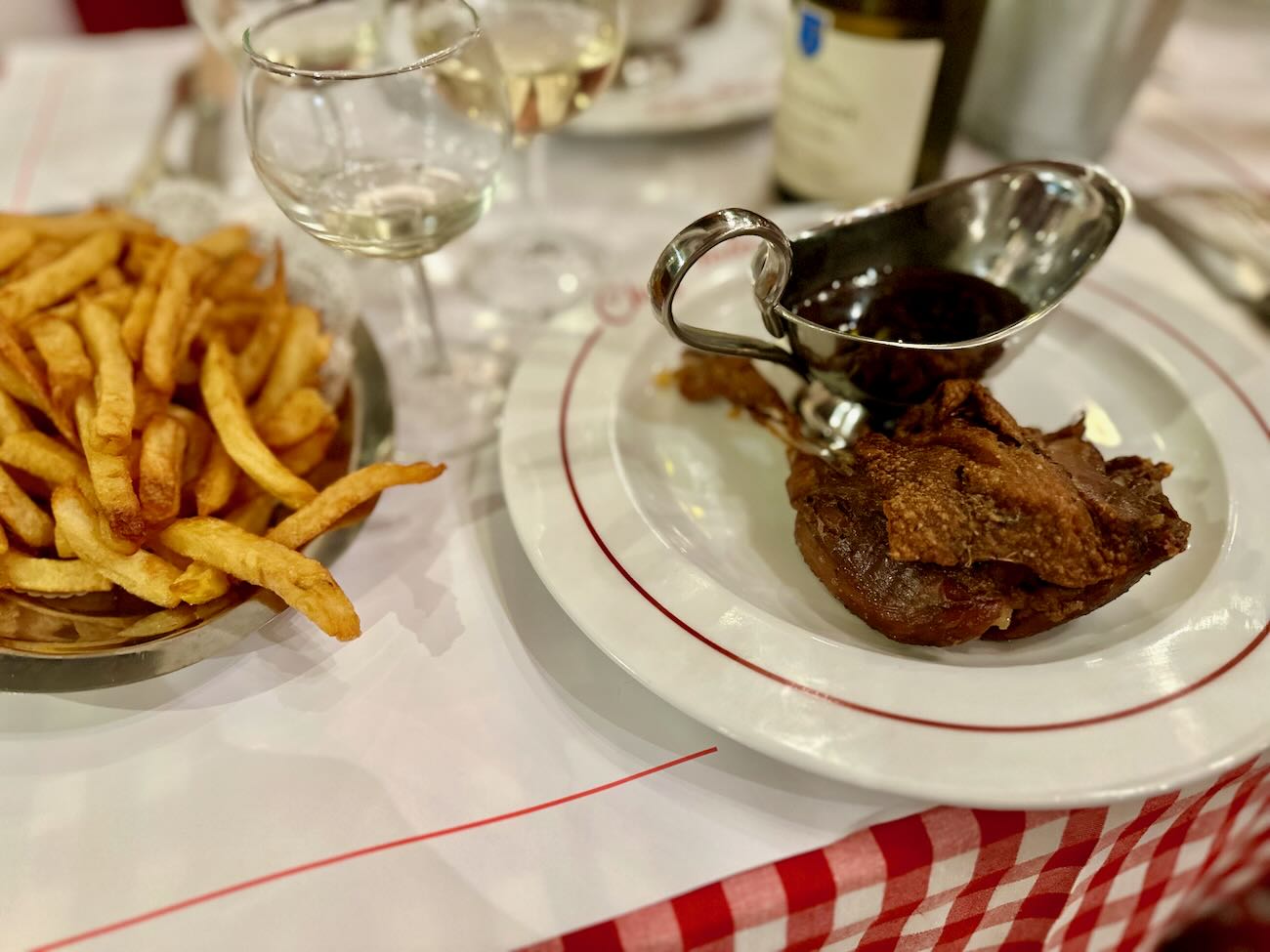 Chez Toto -Bistrot with French cuisine in Marseille - Love spots